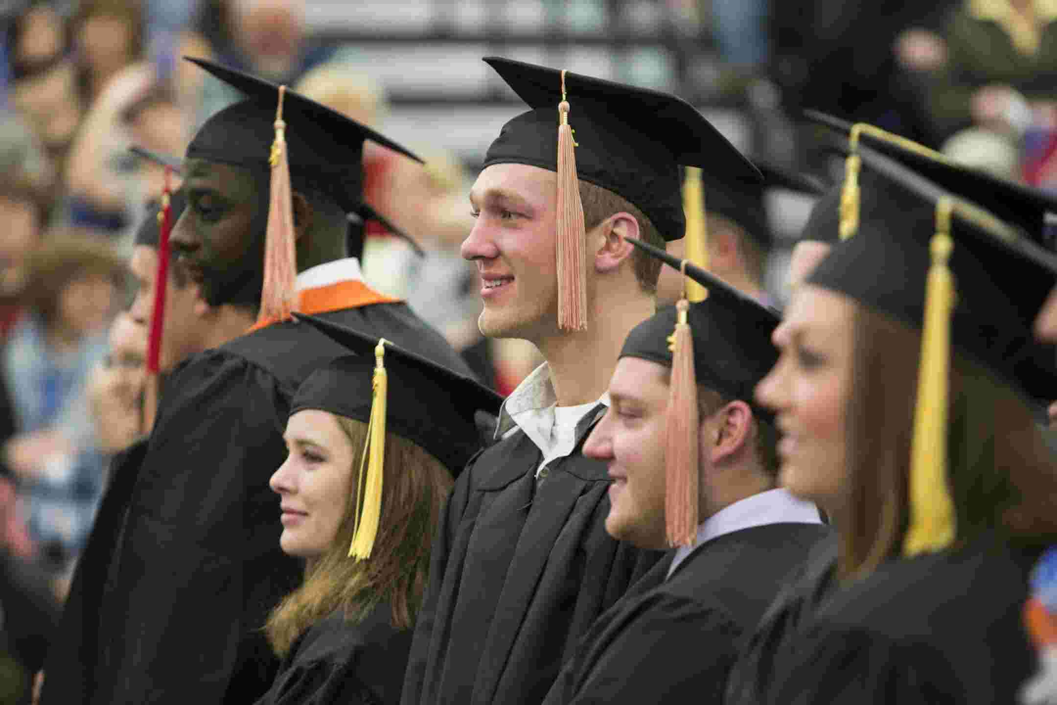 7 Must Have Ideas For Graduation Slideshow 2023 